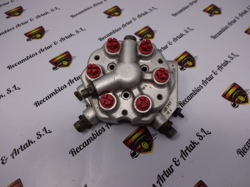 Distributor Mercedes-Benz W126 W124 W463 BOSCH 0 438 101 012 0438101012