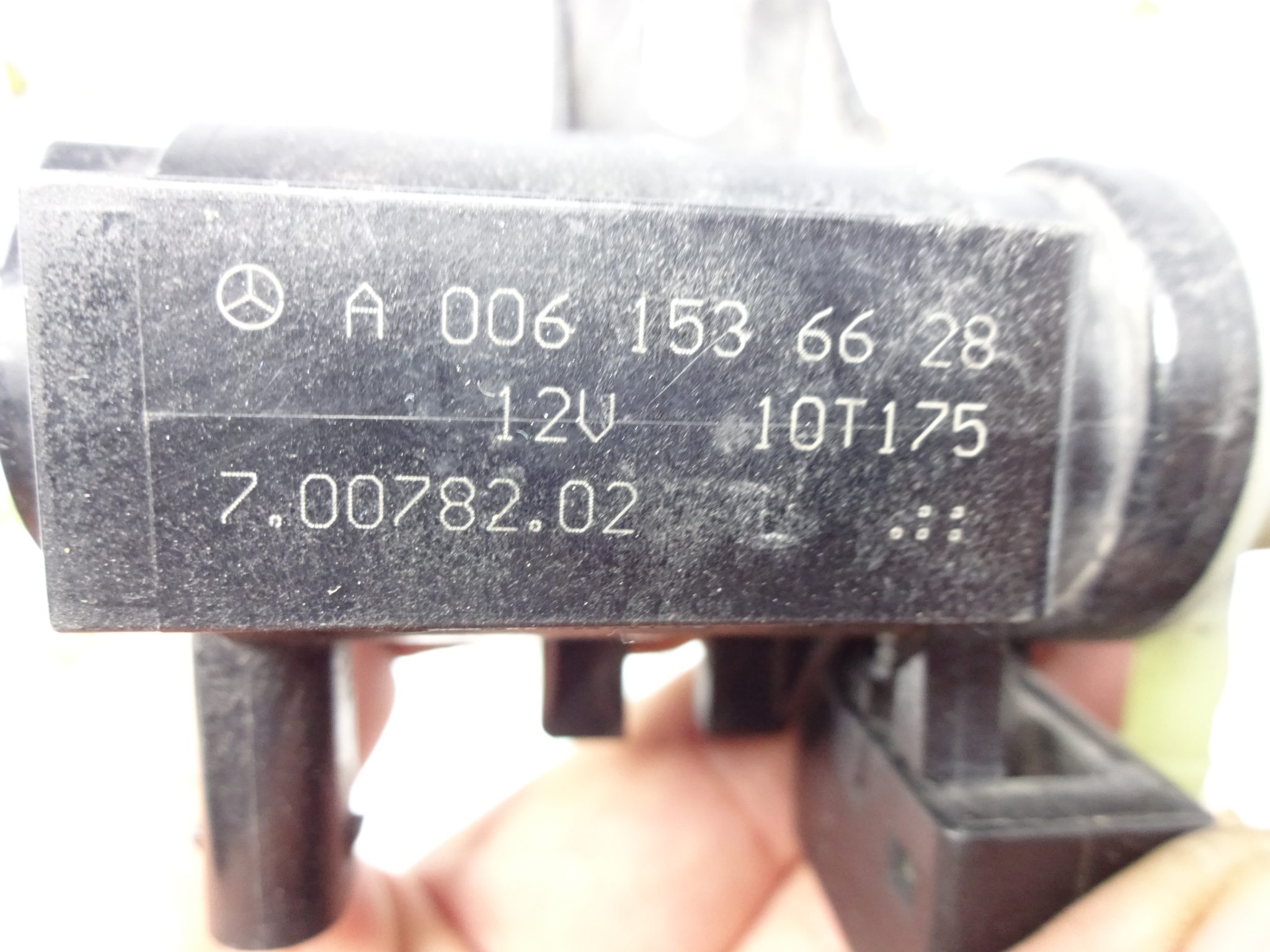 Solenoide de la válvula de vacío Mercedes-Benz A0061536628 70078202