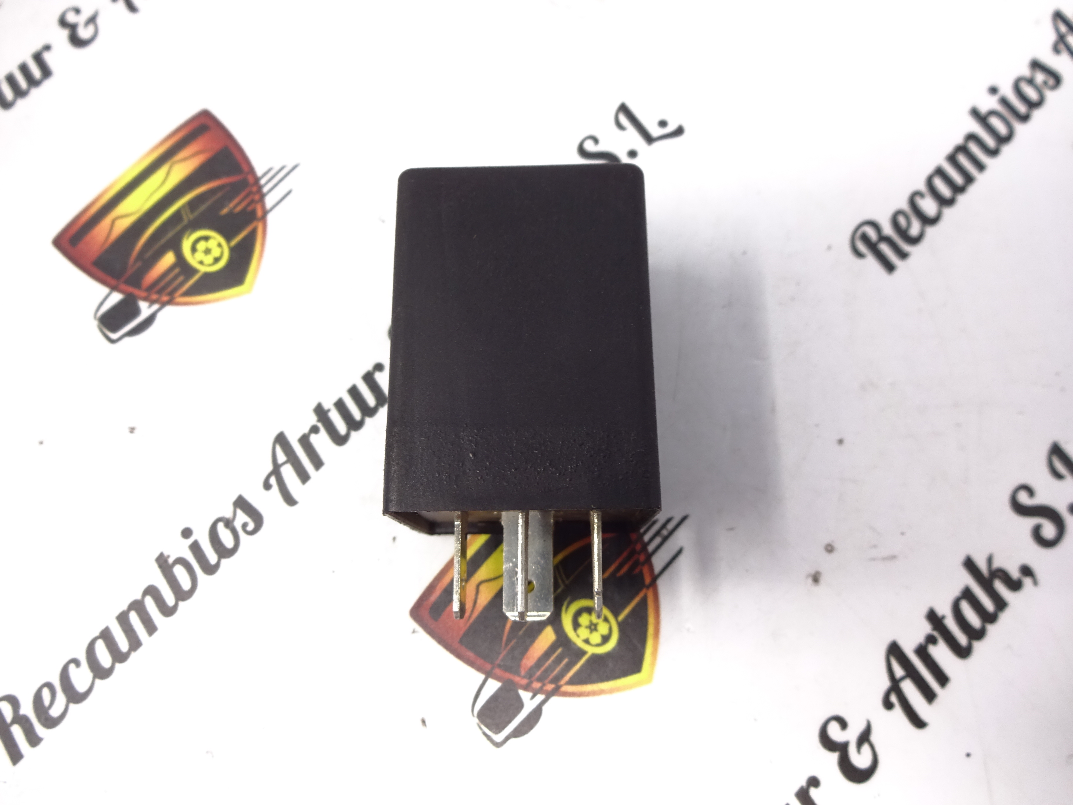 Relé VW Seat Audi 321955531A 5WK1636