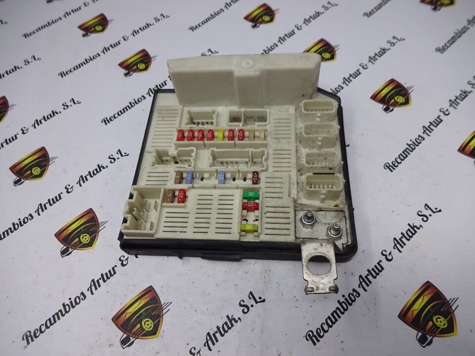 BSI Caja de fusibles Renault 8200481866-J 8200481866J USMC-PFT